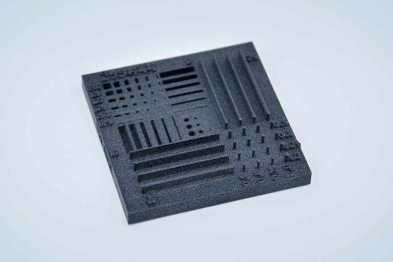 Nylon 12 / PA 12 (SLS, MJF) | Xometry Pro