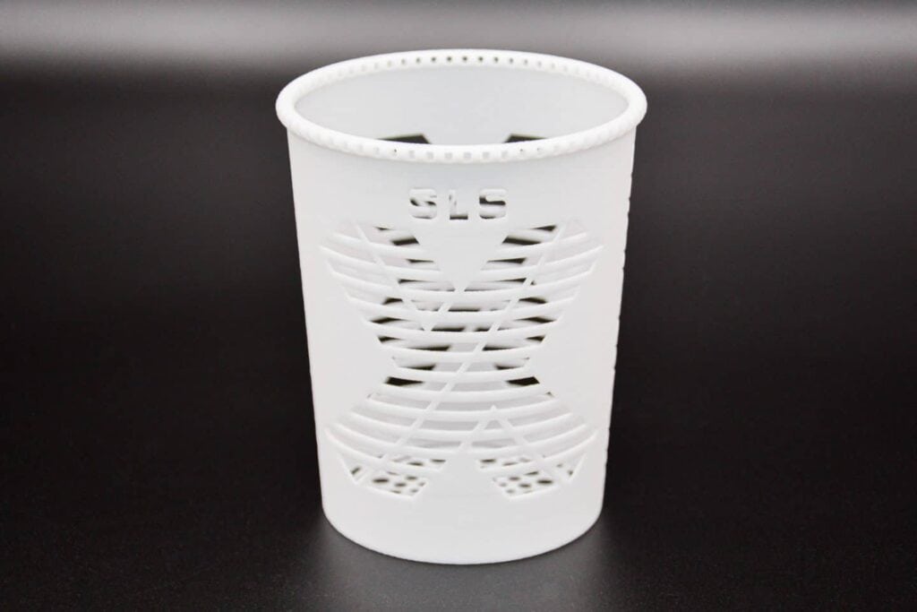 Nylon 12 / PA 12 (SLS, MJF) | Xometry Pro