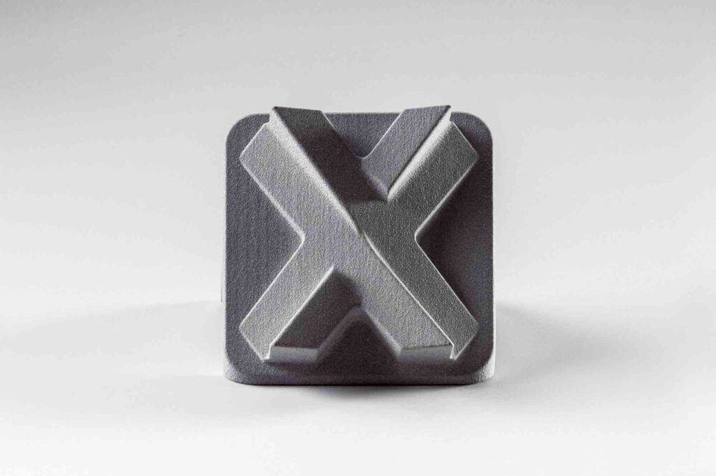 Nylon 12 full-colour / CB PA 12 | Xometry Pro