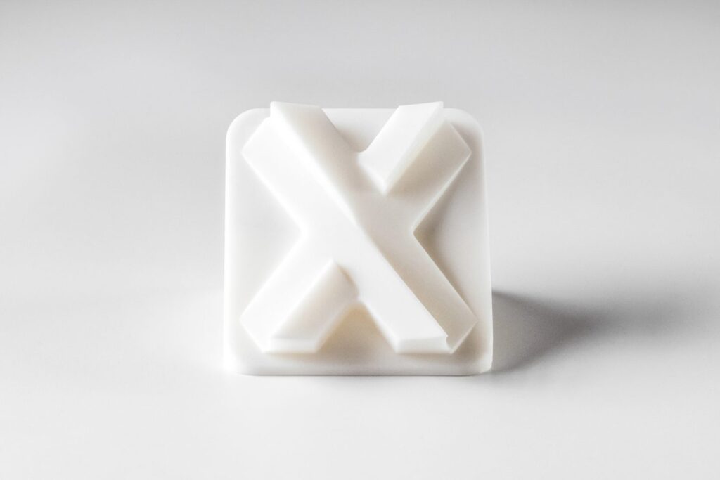Standard White, ABS-like | Xometry Pro