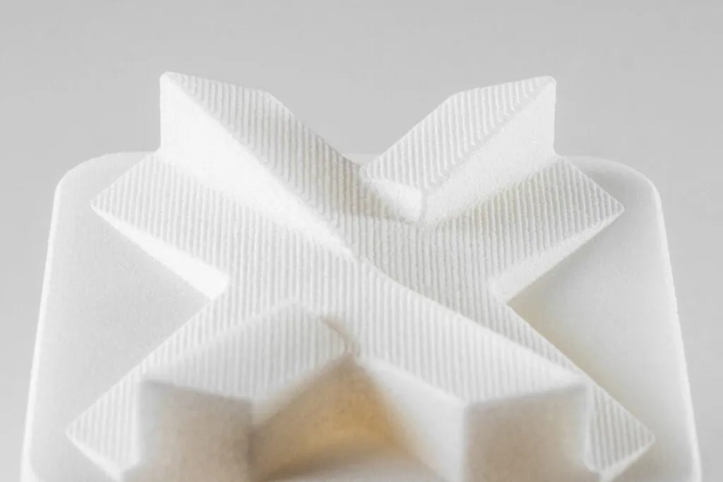 Selective laser sintering (SLS) 3D printing Overview | Xometry Pro