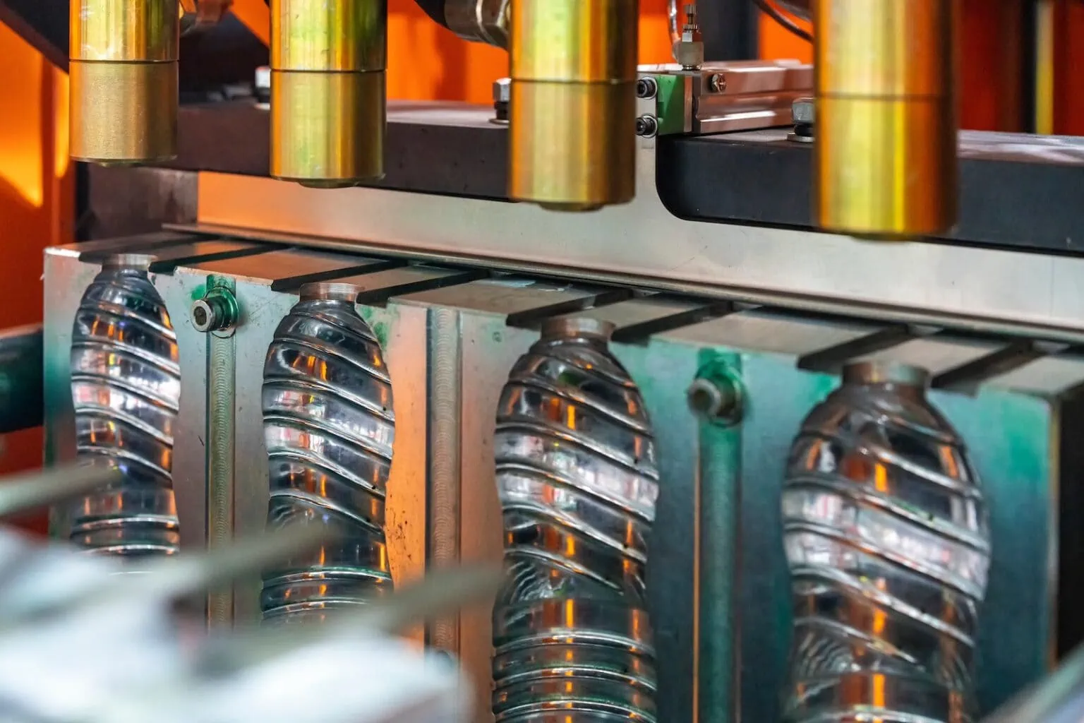 Aperçu de la technologie de moulage par soufflage | Xometry Pro