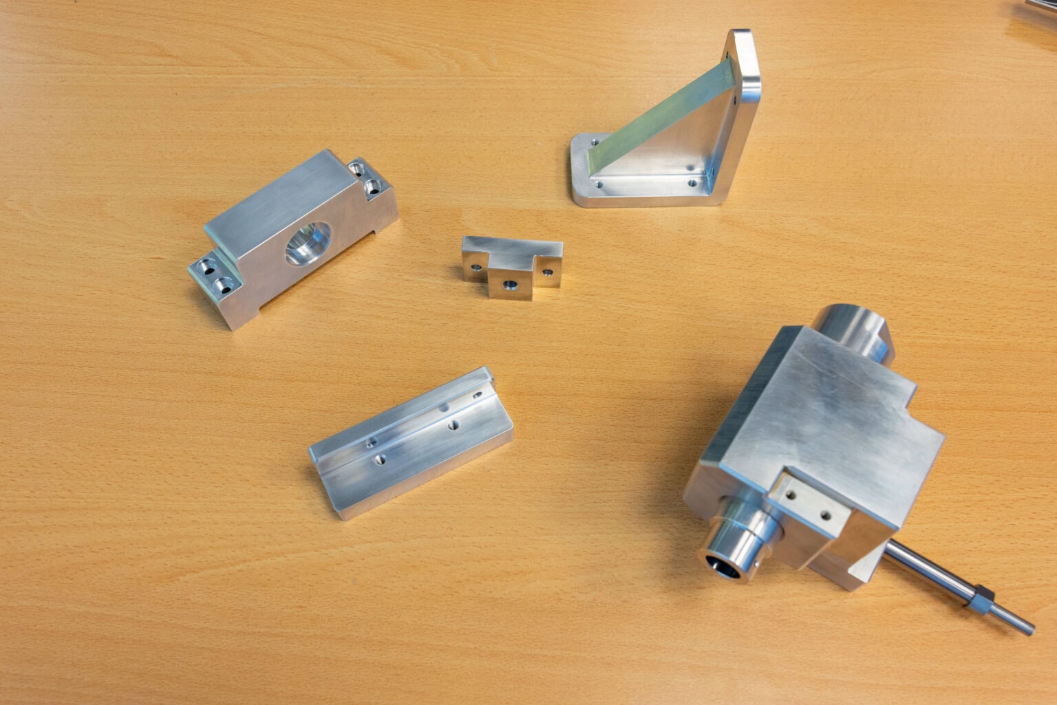 Production of Easy-Shaft Devices with Framework Model | Xometry Pro