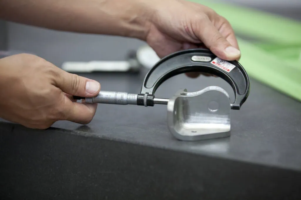 Standard Tolerances in Manufacturing: ISO 2768 & ISO 286 | Xometry Pro